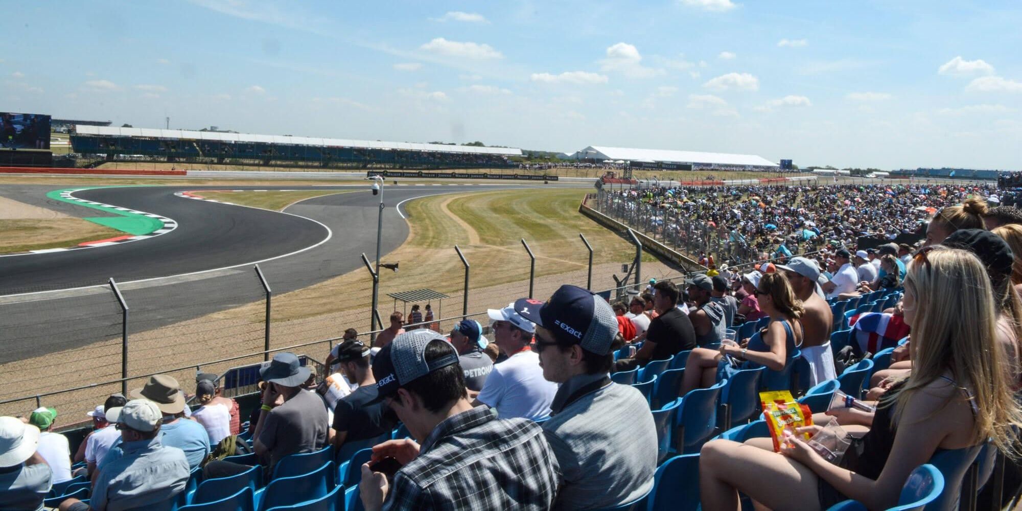 10 Famous Tracks Every Car Enthusiast Should Visit