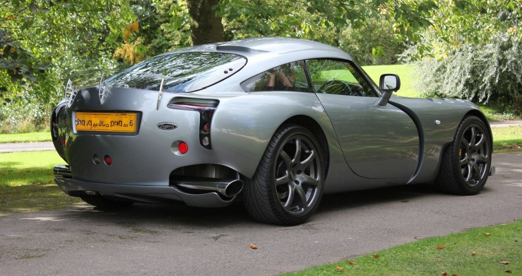 10 European Sports Cars That Showed A Lot Of Promise... But Flopped