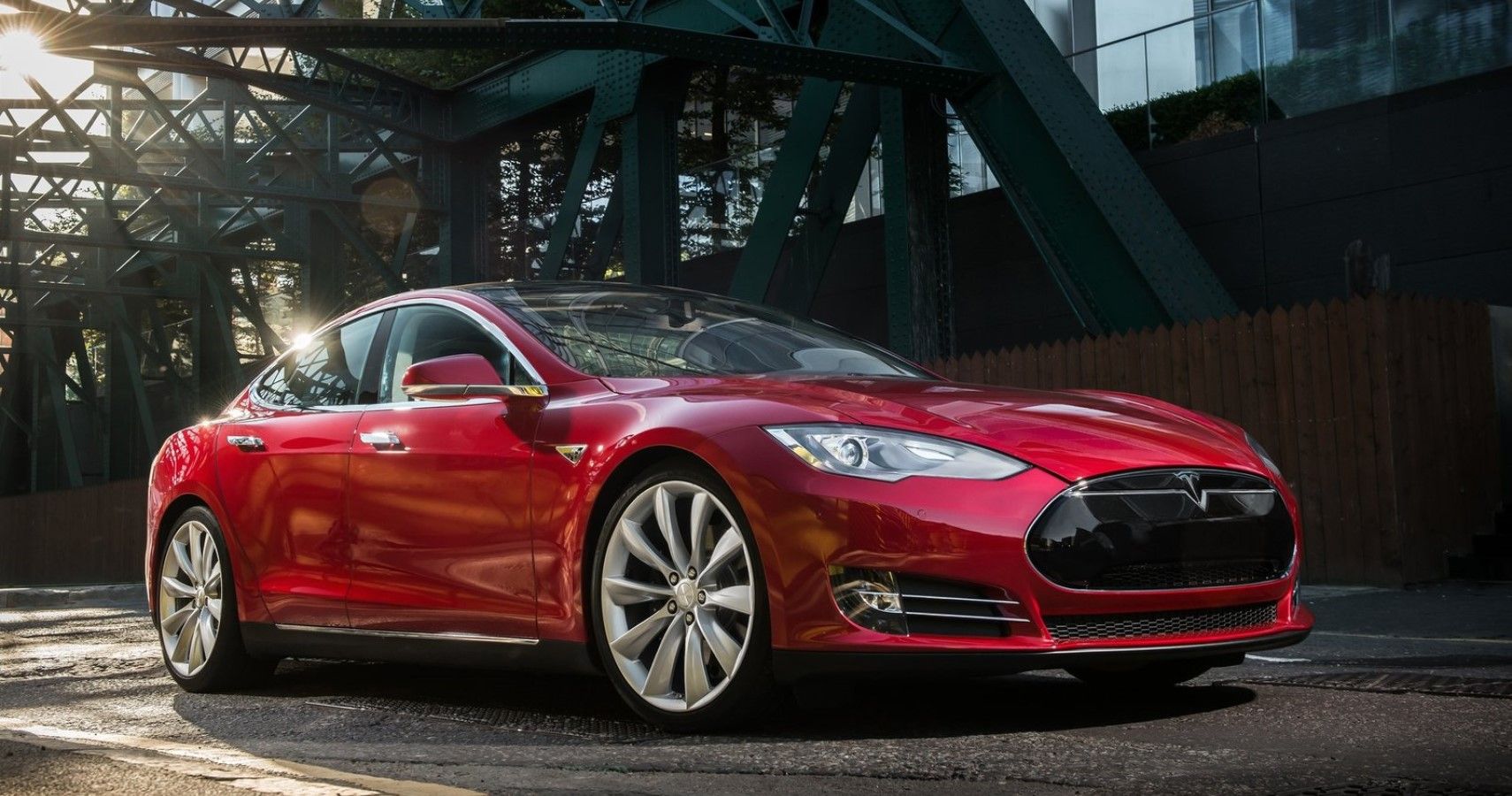 Why Every Gearhead Should Drive A Tesla Model S