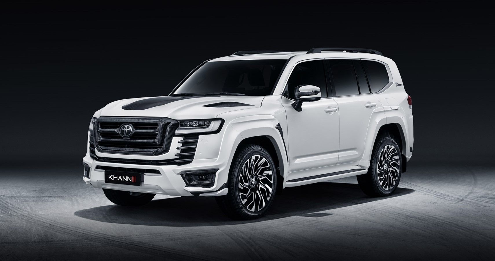 Toyota Land Cruiser 300 With Carbon Body Kit Looks Stealthy