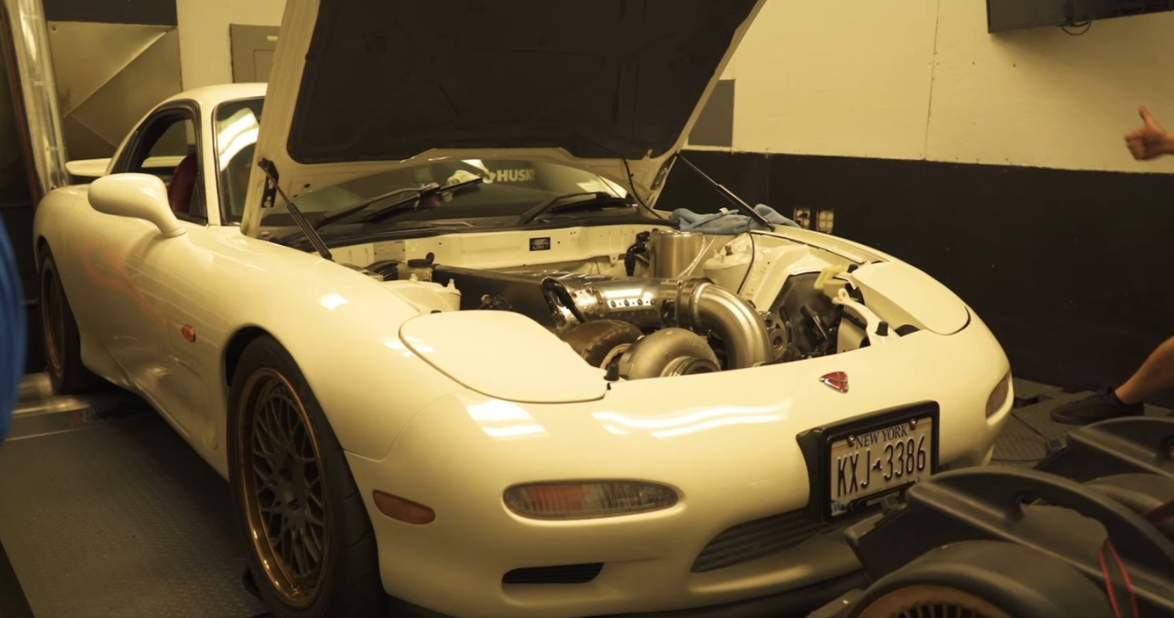 Crazy Third Generation Mazda RX-7 On That Racing Channel
