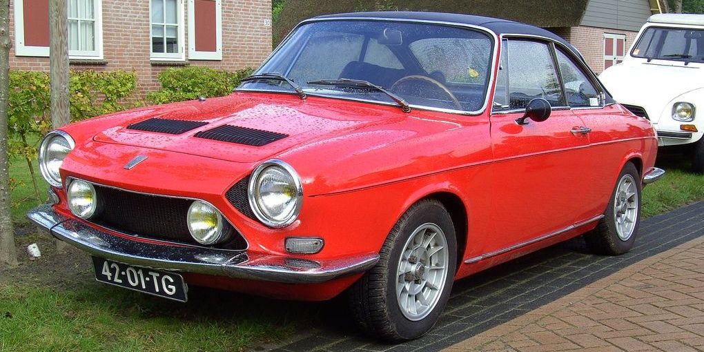 10 French Cars That Look Cool, But Should Never Be Bought By Anyone