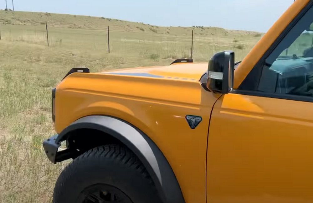 The Fast Lane Car Compares Ford Branco Raptor To Bronco With Sasquatch ...