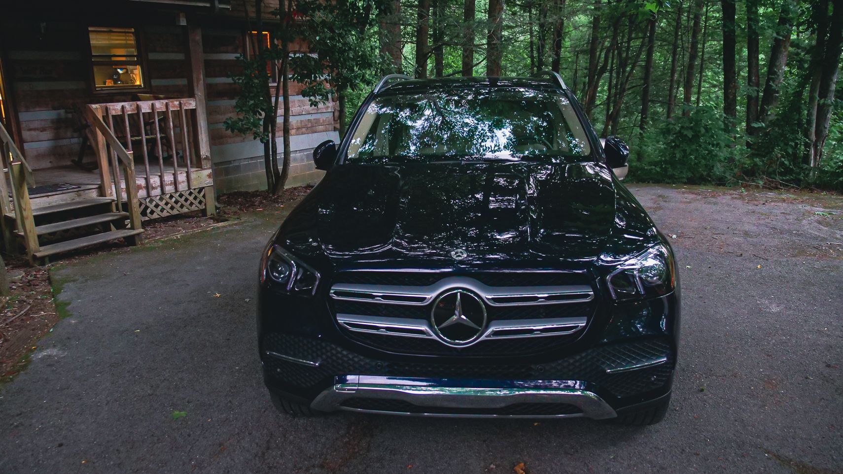 The 2022 Mercedes Benz GLE 450 Is An Underrated Three-Pointed Star