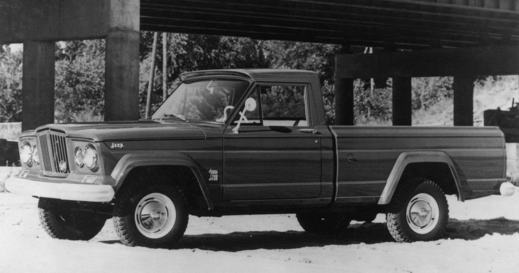 How The 1963 Jeep Gladiator Shaped The Future Of Pickup Trucks