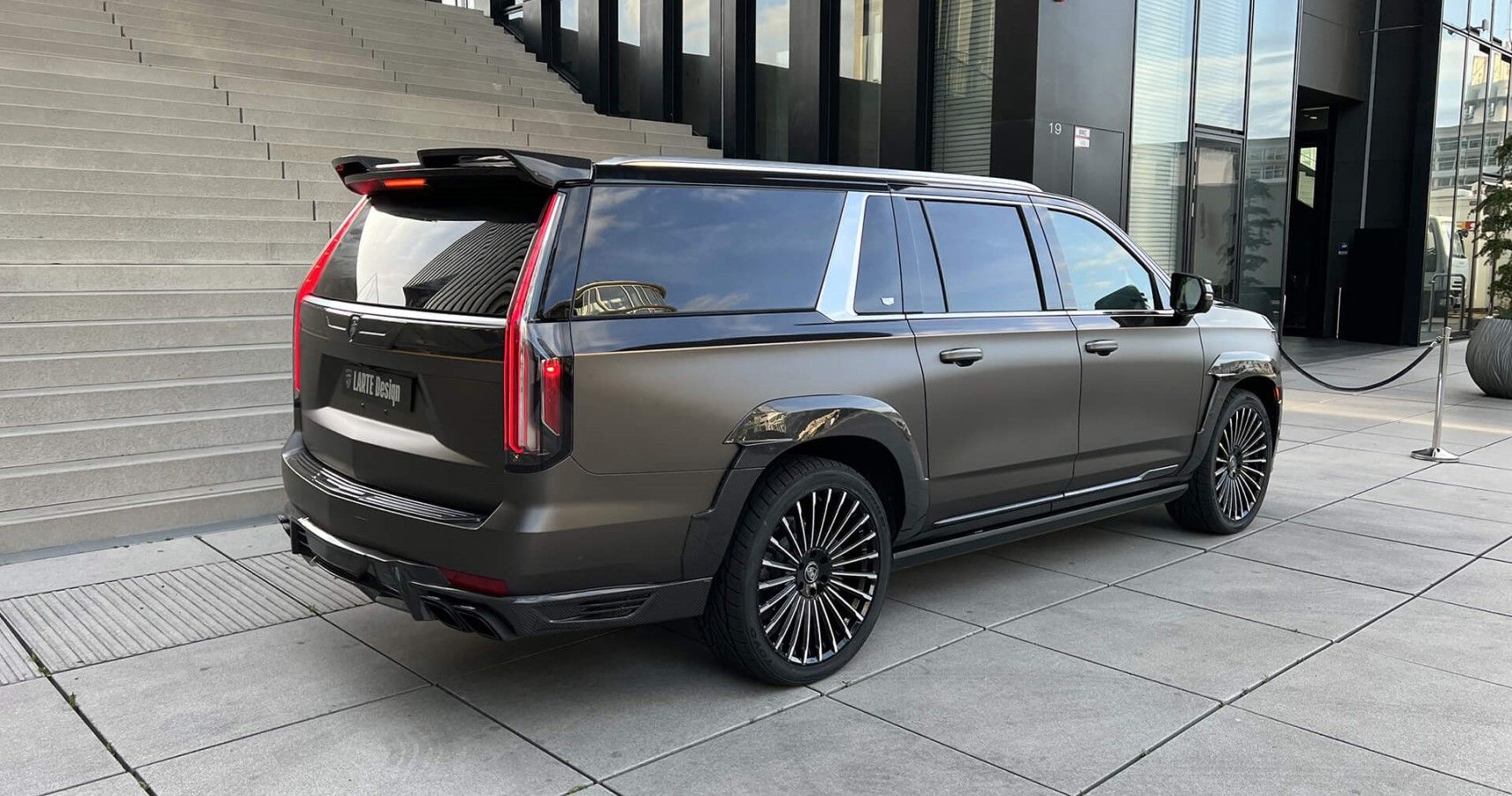 Larte Design Goes All Gangsta With The 2023 Cadillac Escalade