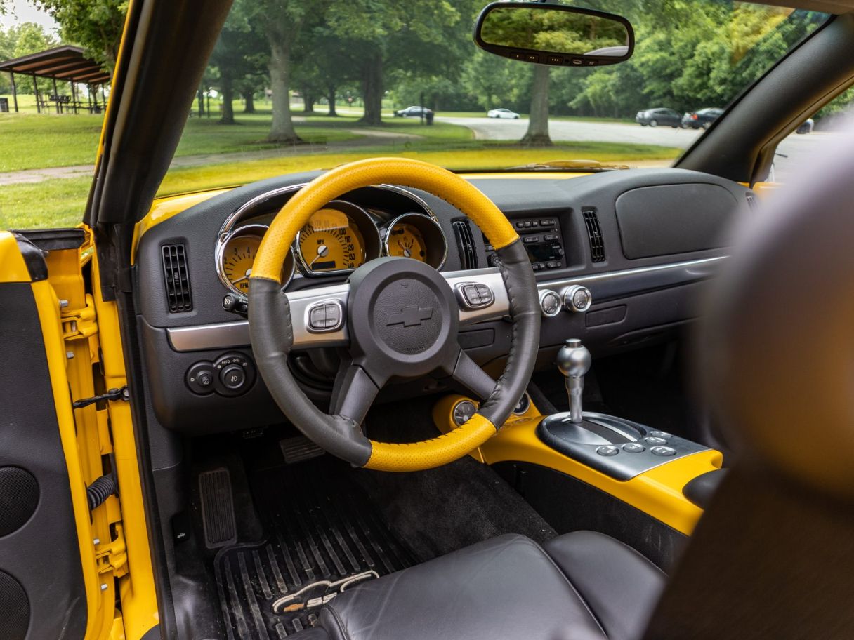 Here's What Makes The 2004 Chevrolet SSR One Of The Most Unusual Cars ...