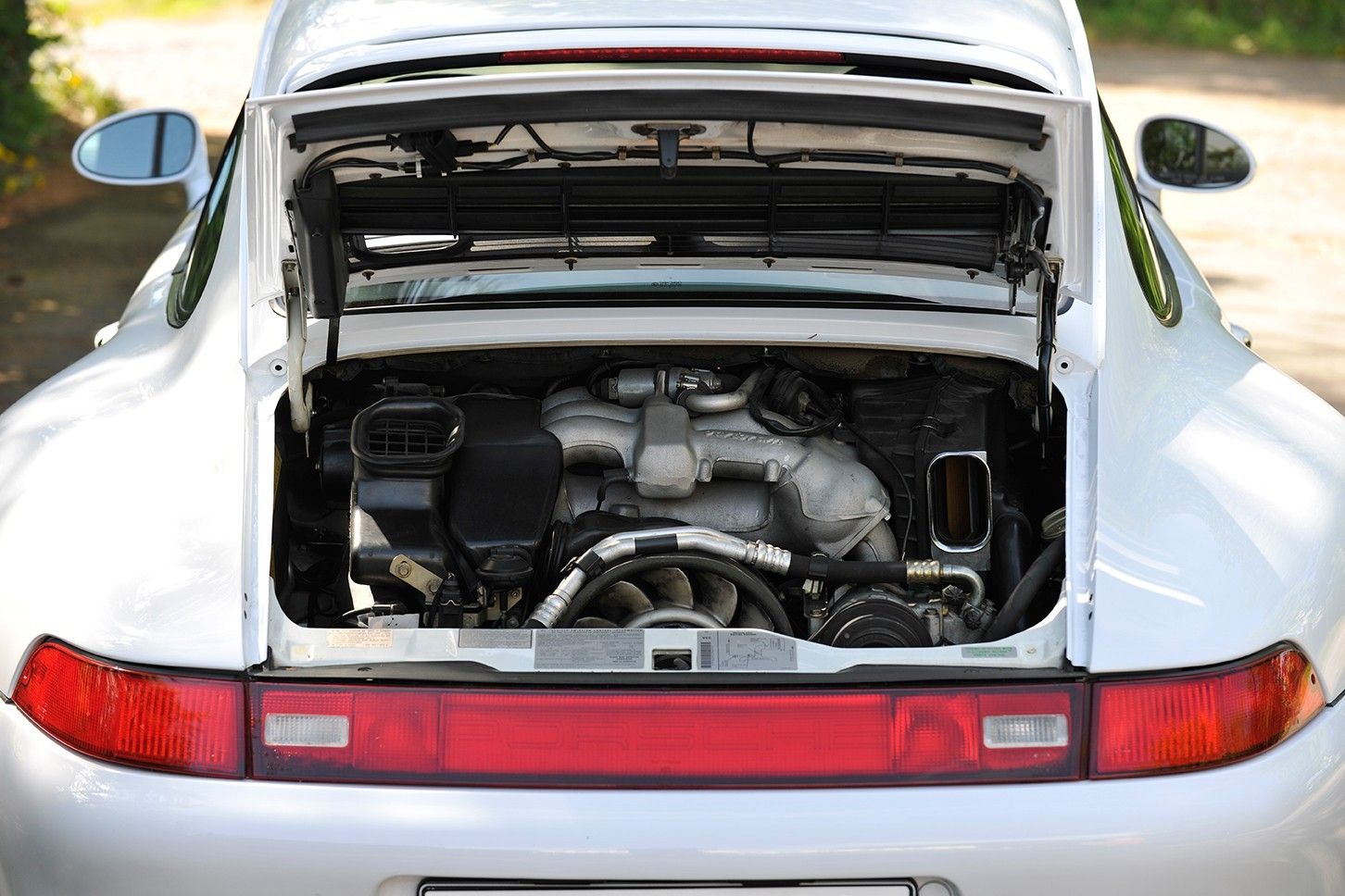 10 Things We Love About The Porsche 993
