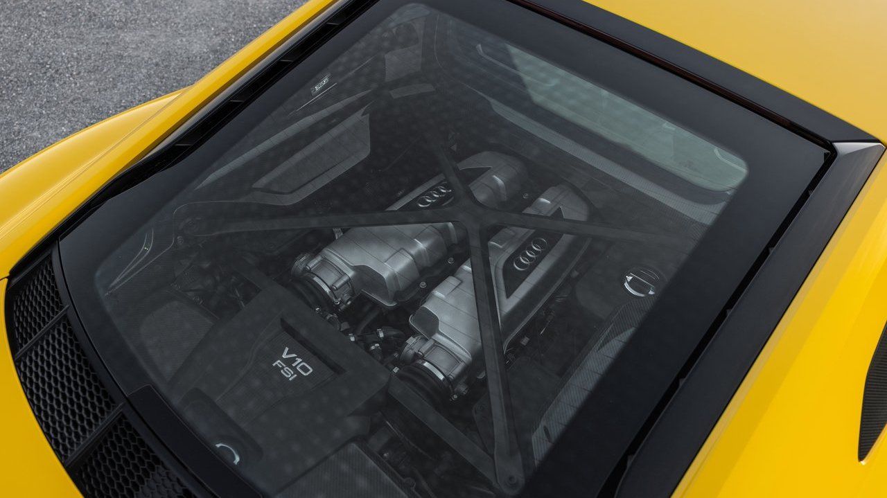 10 Reasons Why We'd Buy An Audi R8 Over A Lamborghini Huracan