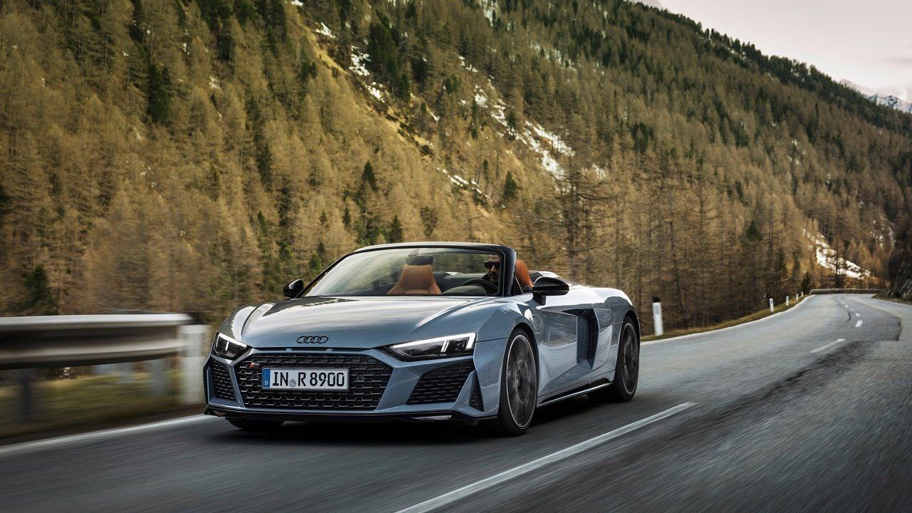 10 Reasons Why We'd Buy An Audi R8 Over A Lamborghini Huracan
