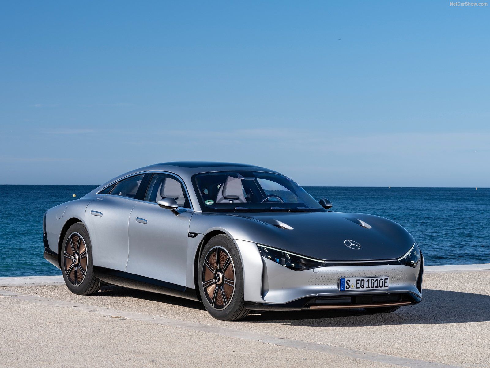 The Mercedes-Benz Auto 2000 Concept Is The Father Of The Vision EQXX