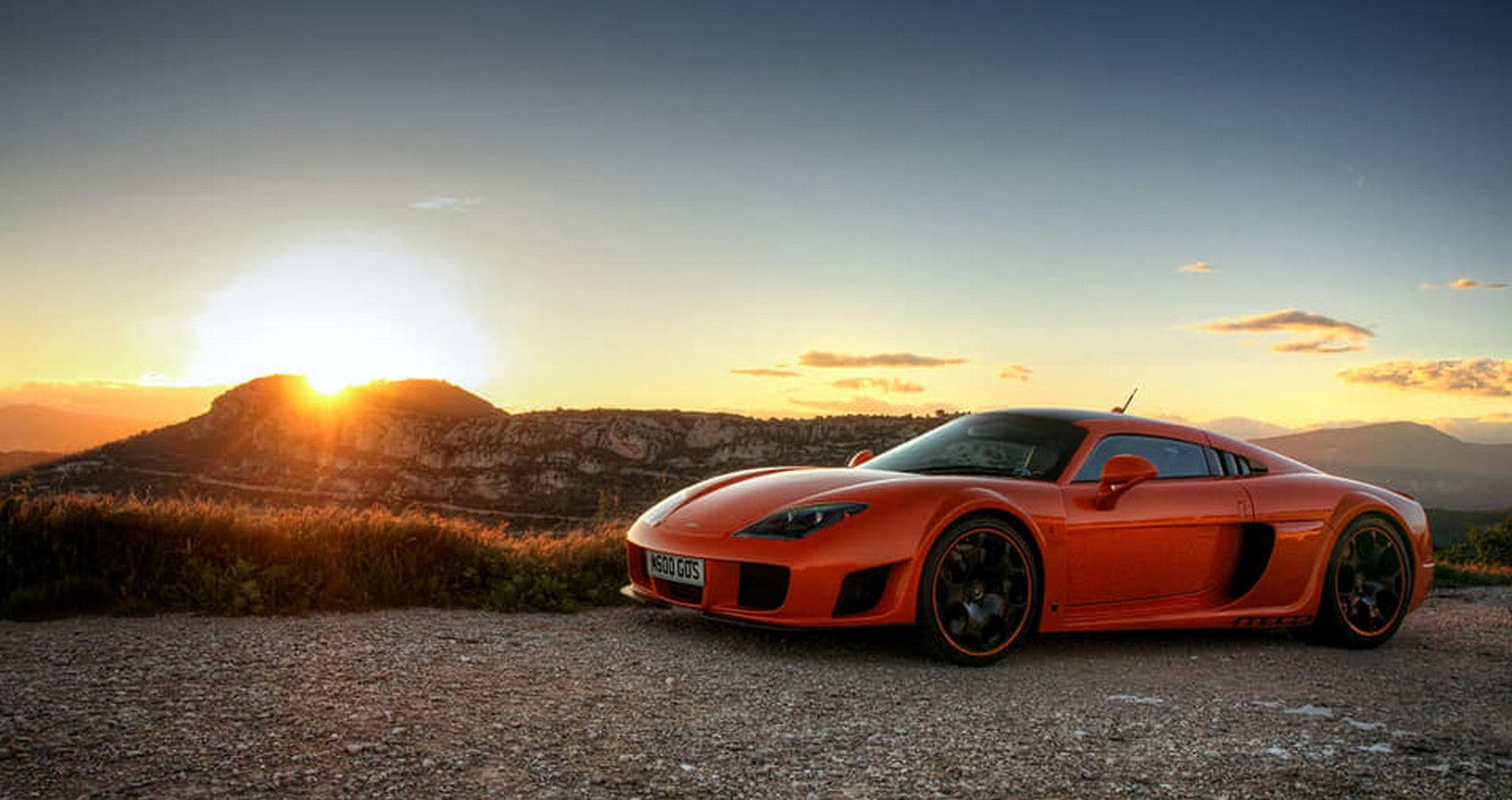 5 British Sports Cars We'd Buy Over Any Muscle Car (5 We Wouldn't)