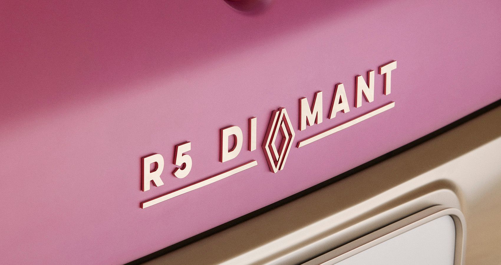 Renault 5 Diamant, An Electric Show-Car Made With Gold and Marble