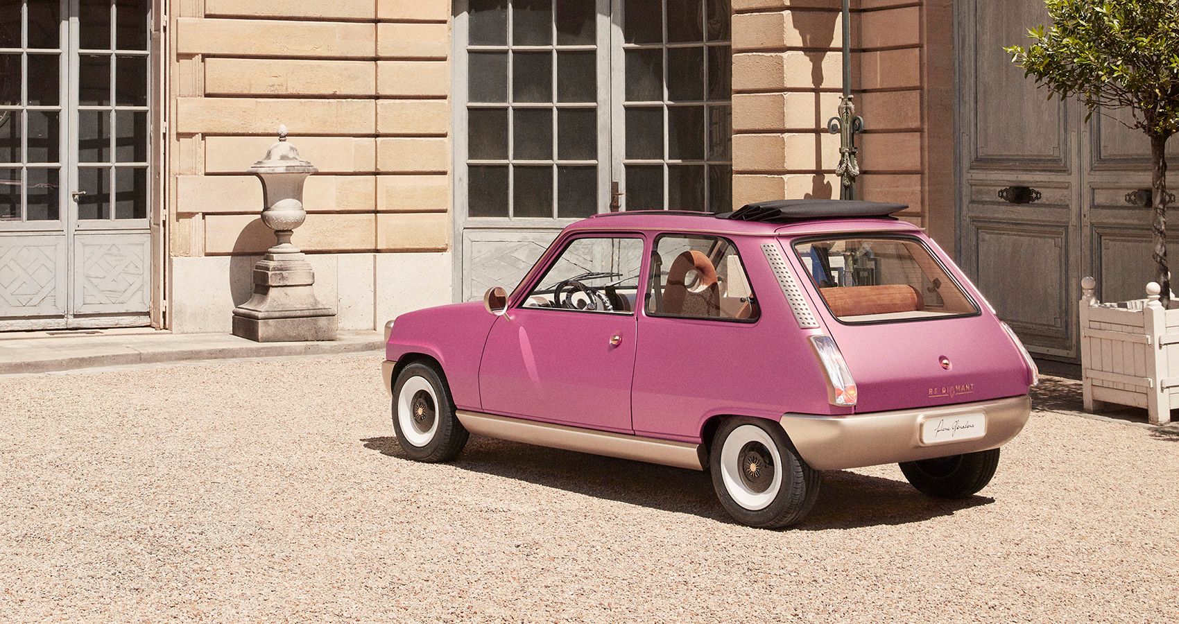 Renault 5 Diamant, An Electric Show-Car Made With Gold and Marble