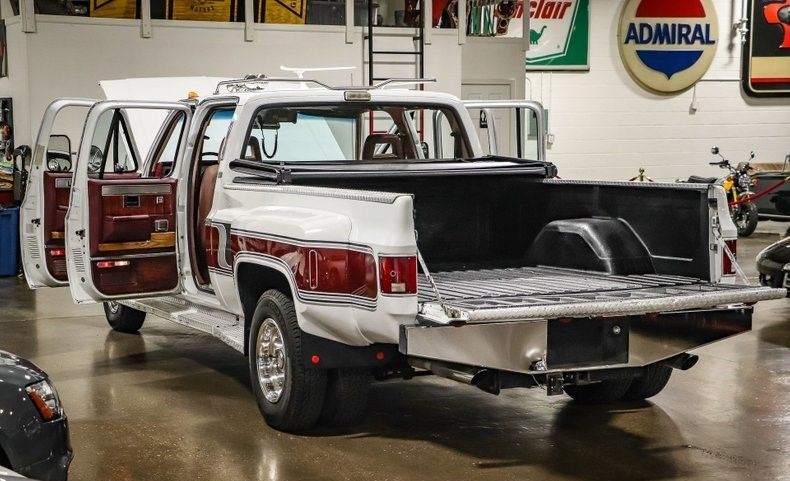 This Classic Custom 1989 Chevy 3500 Dually Is An Enticing Blast From ...