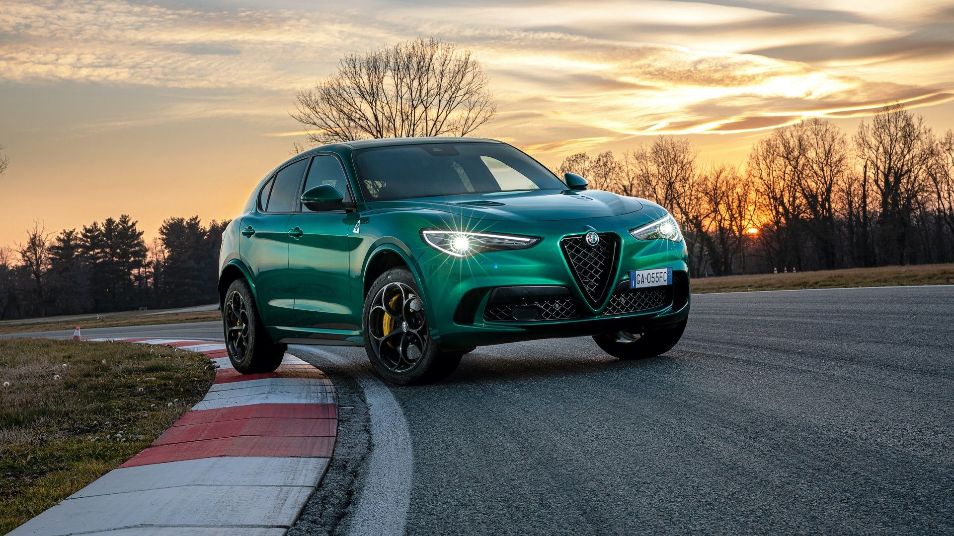2022 Alfa Romeo Stelvio | HotCars