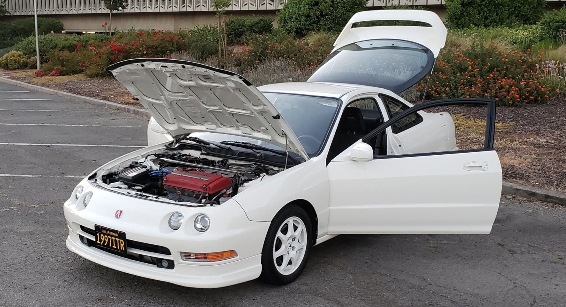 Why You Should Get Your Hands On An Integra Type R