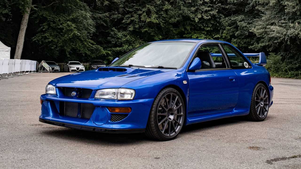 10 Things We Just Learned About Prodrive's P25 Subaru Impreza 22B