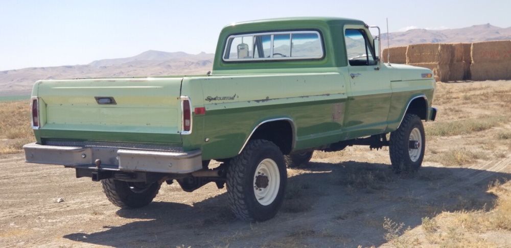 This 1971 Ford F-250 Is A Time Capsule Of An Era Long Gone