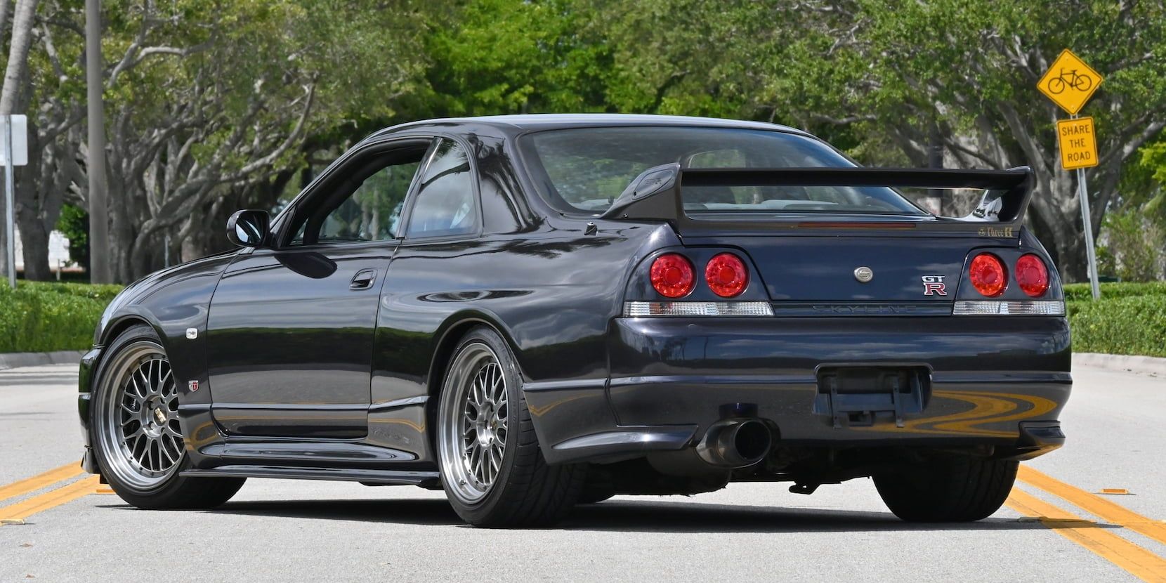 10 Reasons Why The R33 Nissan Skyline GT-R May Be The Ultimate Car For ...