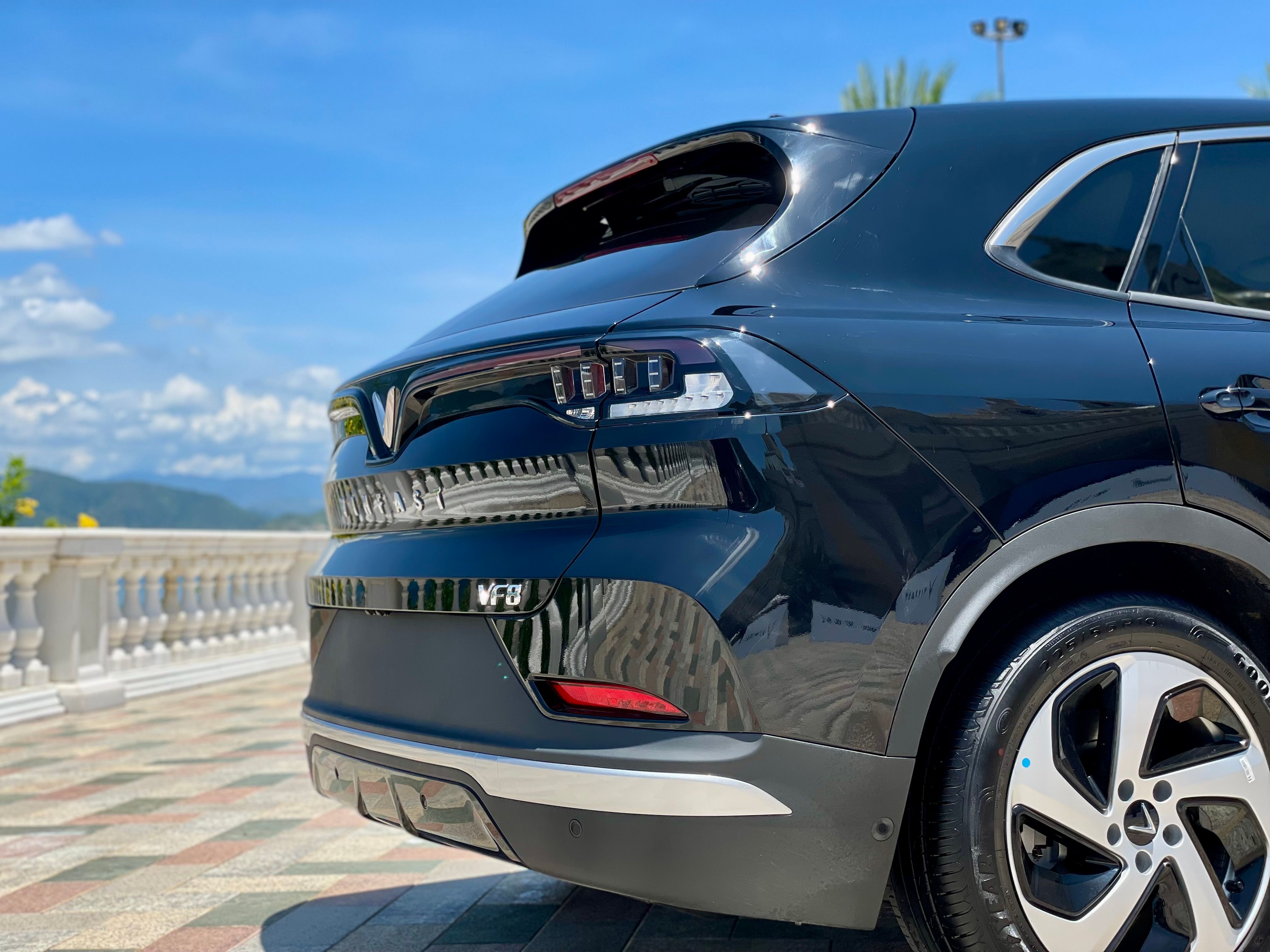 A Detailed Look At The VinFast VF8