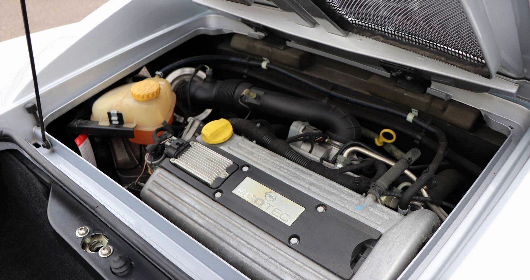 5 Reasons Why We Love The Opel Speedster (5 Reasons Why We'd Rather ...