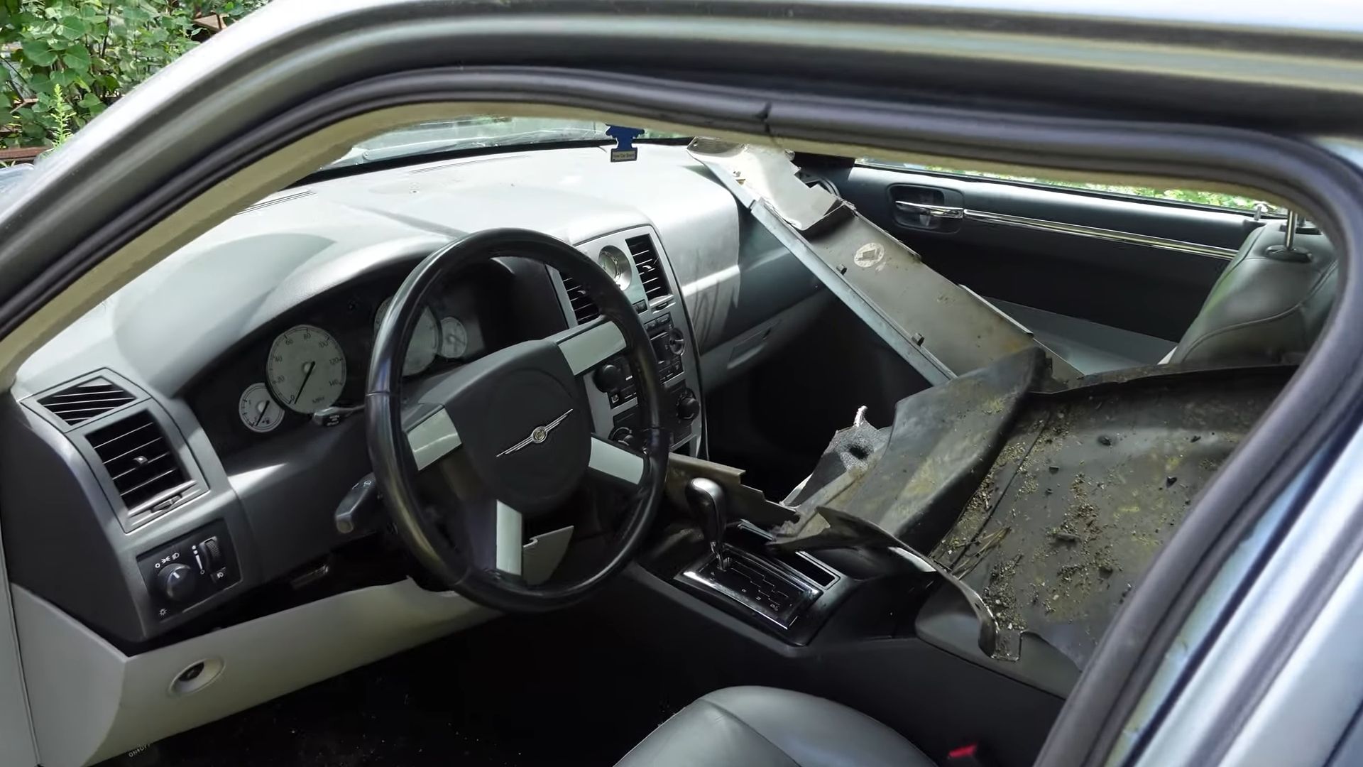 Here's How The LX Platform On The 300 Touring Revived The Chrysler Name