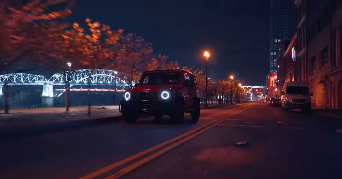 Watch This 1,000-HP Mercedes-Benz AMG G-Wagon Tear Up The Desert With Ease