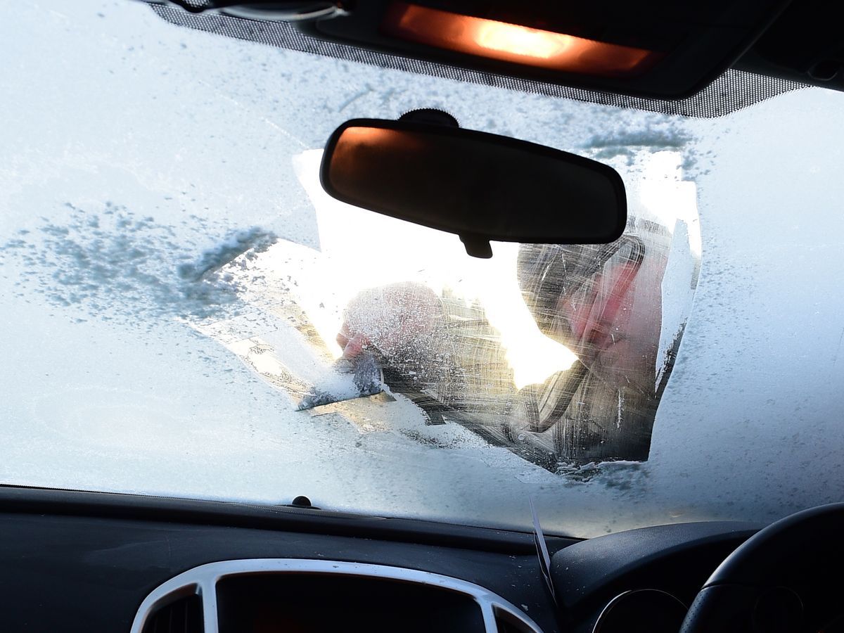 10 Essential Things To Keep In Your Car