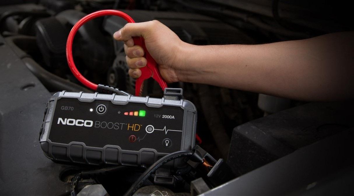 10 Essential Things To Keep In Your Car