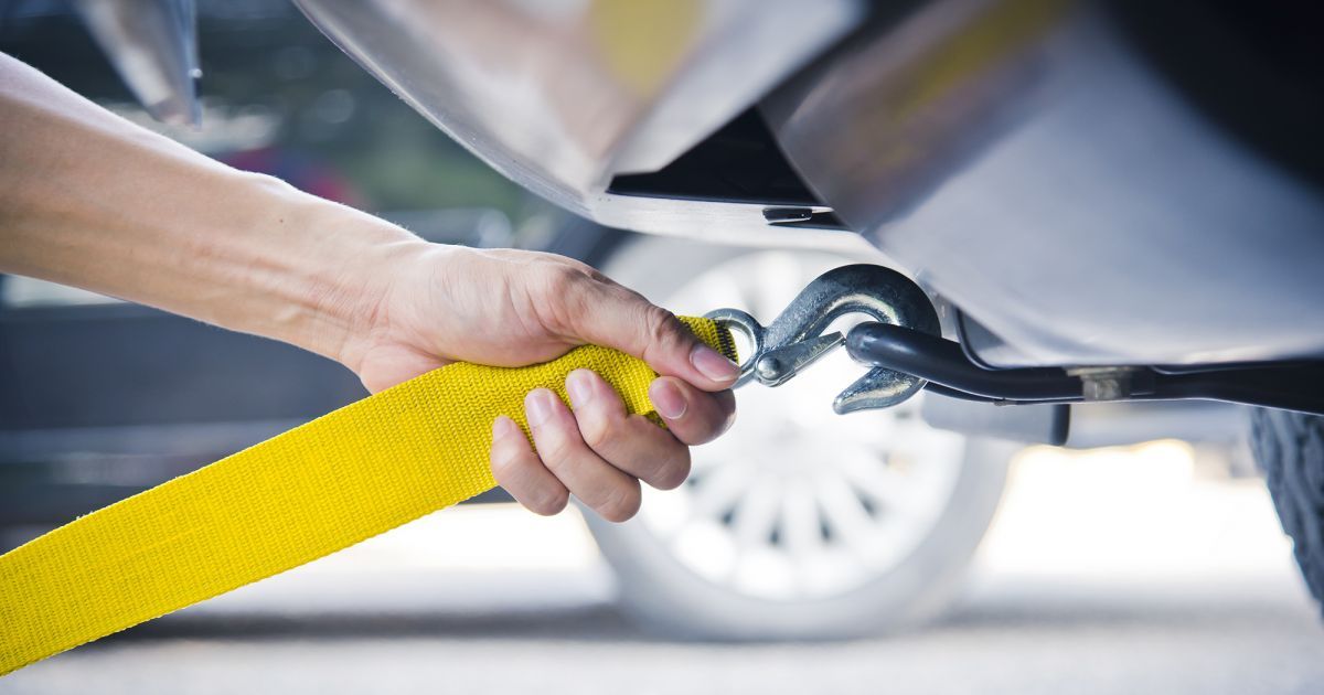 10 Essential Things To Keep In Your Car
