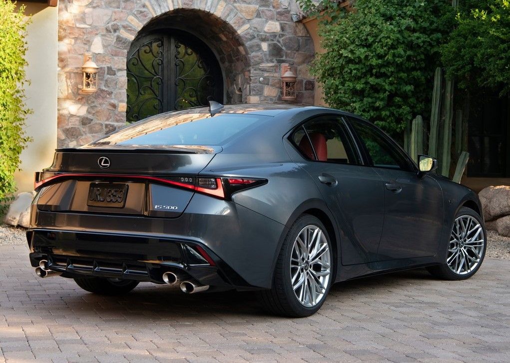 10 Electric Cars To Consider Instead Of The Tesla Model 3