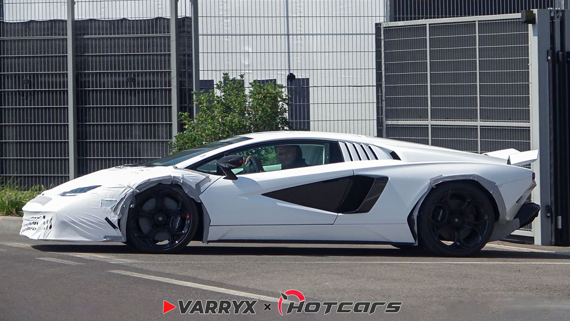 Exclusive Photos Of Latest Lamborghini Countach LPI 800-4 Leaving Its ...