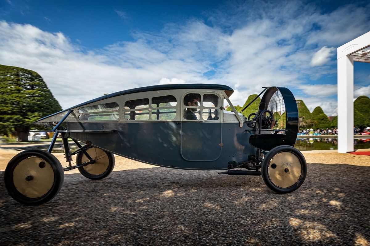 10 Weird And Wonderful European Cars We Would Love To Drive