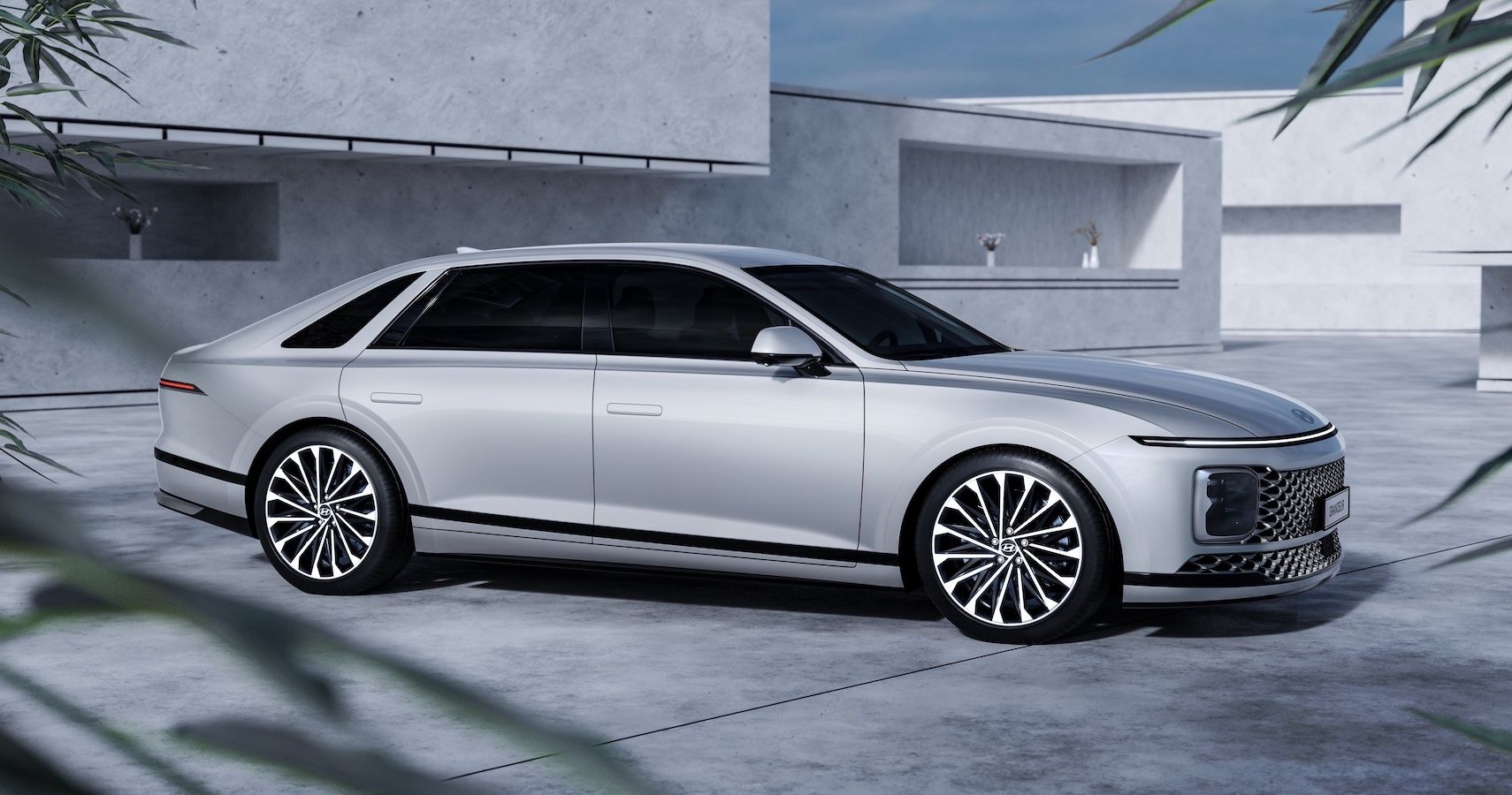 8 Luxury Cars To Consider Instead Of The Mercedes-Benz S-Class