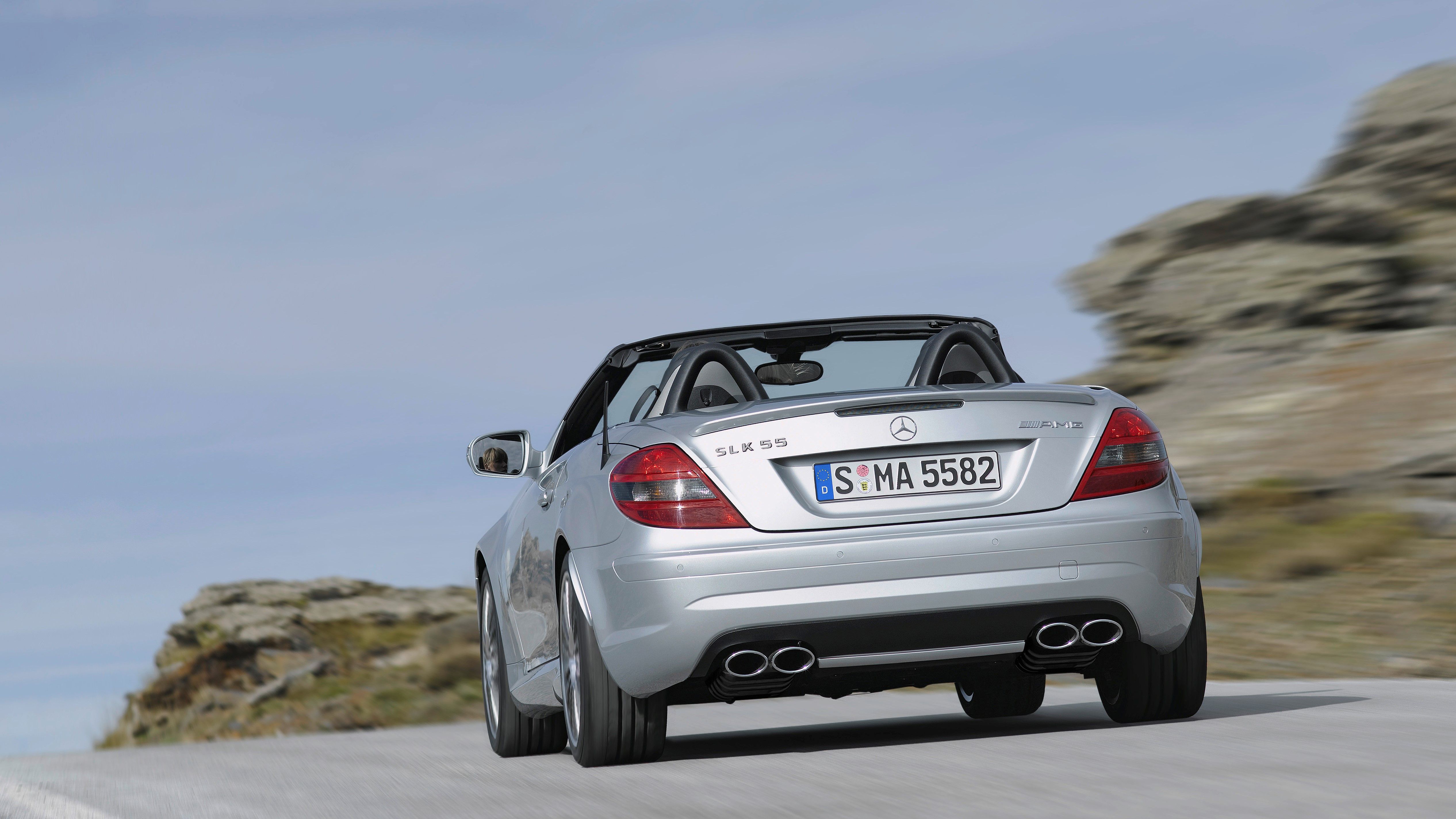 10 Reasons Why Gearheads Should Consider Buying The R171 Mercedes-Benz ...
