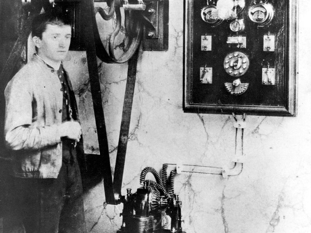 10 Fast Facts About Ferdinand Porsche