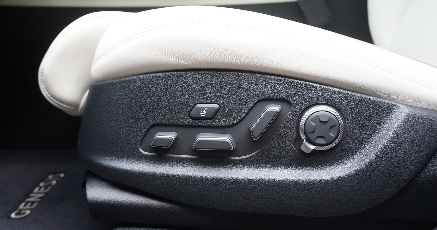 First Look: HotCars Previews The Fully Electric Genesis GV70 SUV Before ...