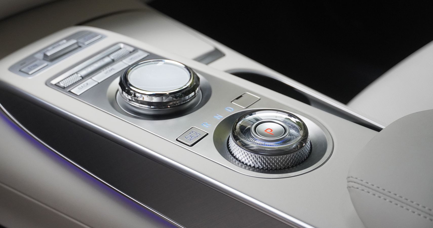 First Look: HotCars Previews The Fully Electric Genesis GV70 SUV Before ...