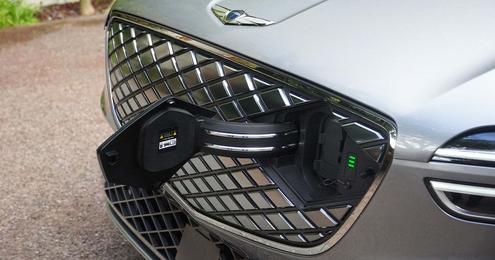 First Look: HotCars Previews The Fully Electric Genesis GV70 SUV Before ...