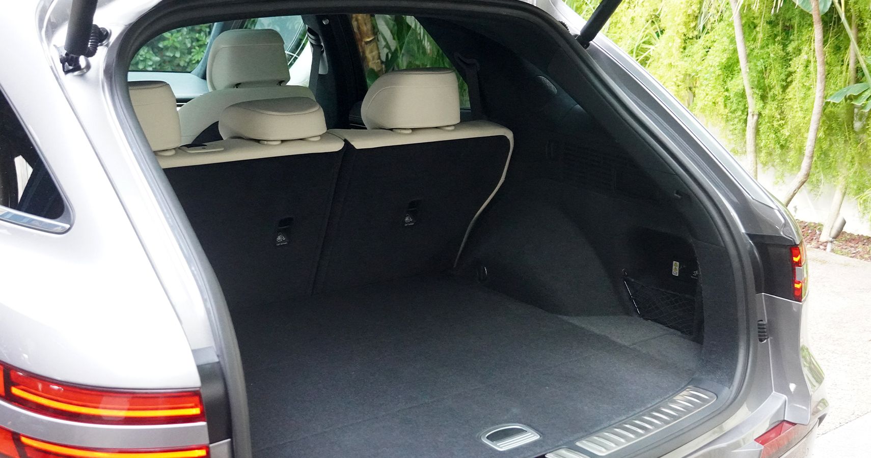 First Look: HotCars Previews The Fully Electric Genesis GV70 SUV Before ...