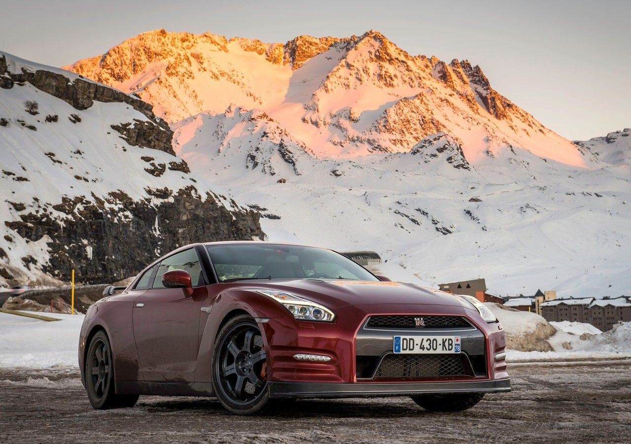 Here's How The Nissan R35 GT-R Achieved Its Iconic Status