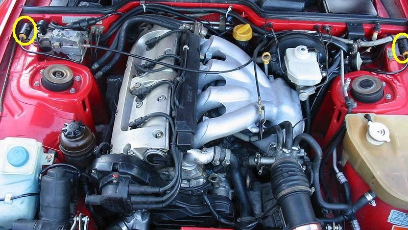 10 Things We Love About The Porsche 944 S2