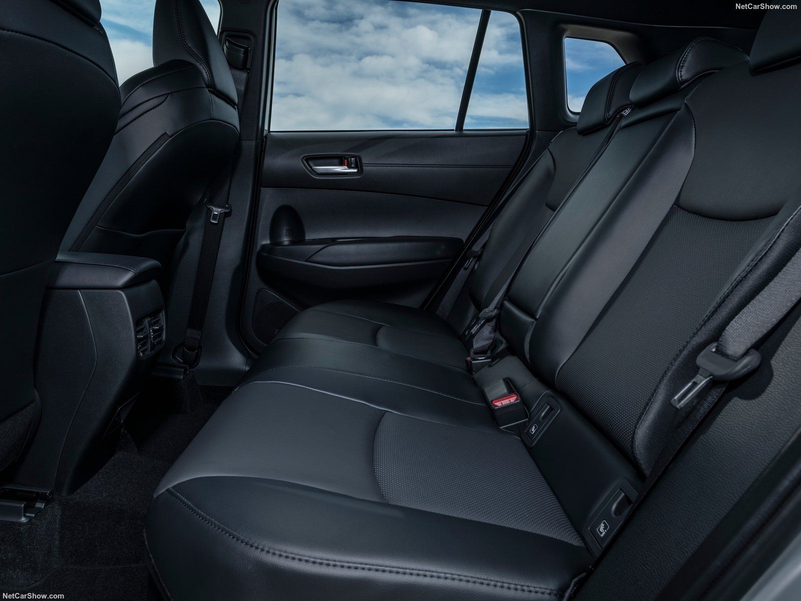 10 Things We Love About The Toyota Corolla Cross Hybrid