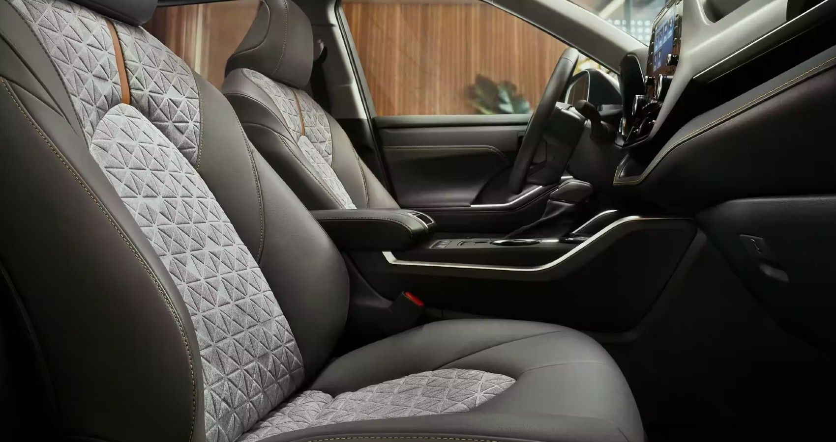 Why The 2022 Toyota Highlander Is One Of The Best Mid-Sized SUVs