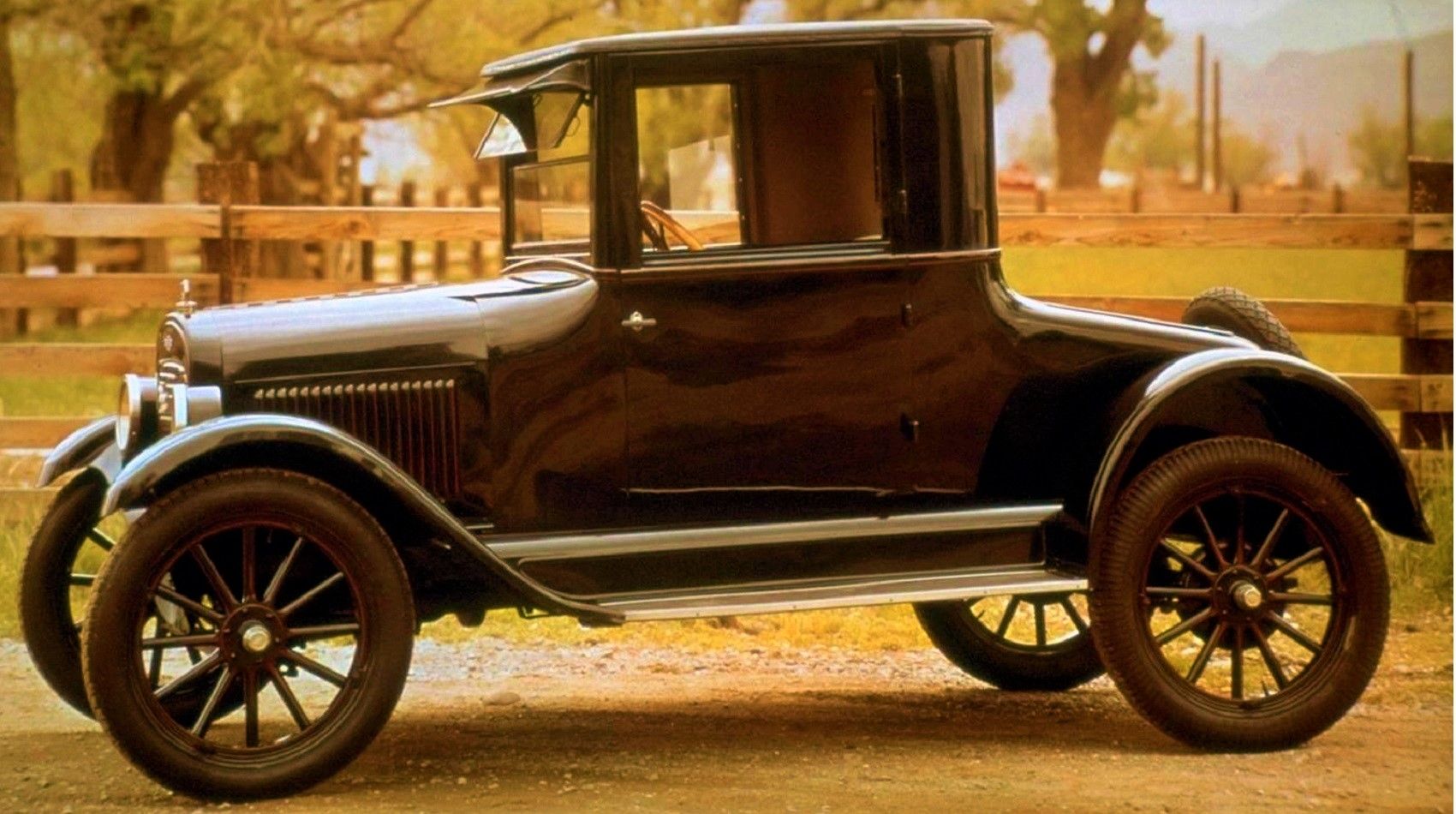 10 Times American Car Manufacturers Tried To Change The Game... And ...