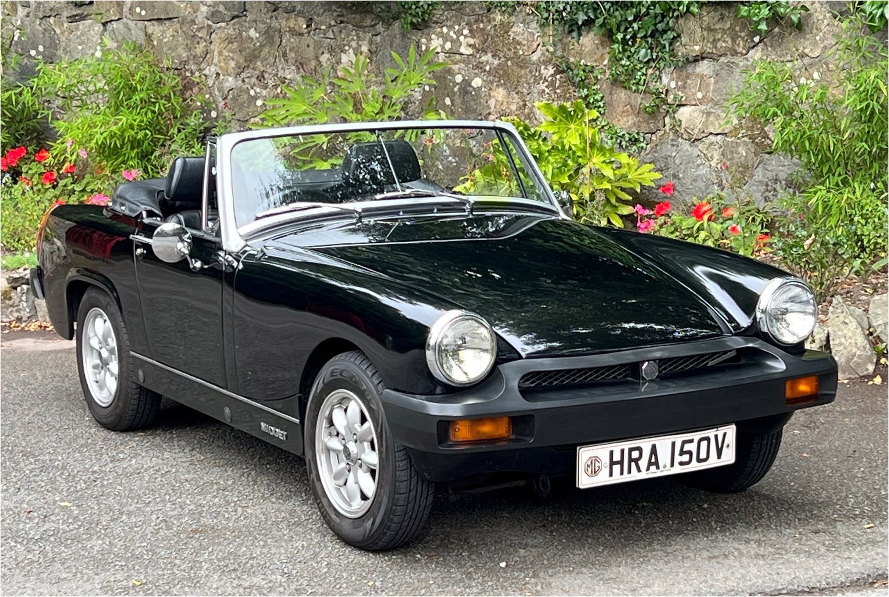 8 Things We Love About The MG Midget (2 Reasons Why We'd Never Buy One)