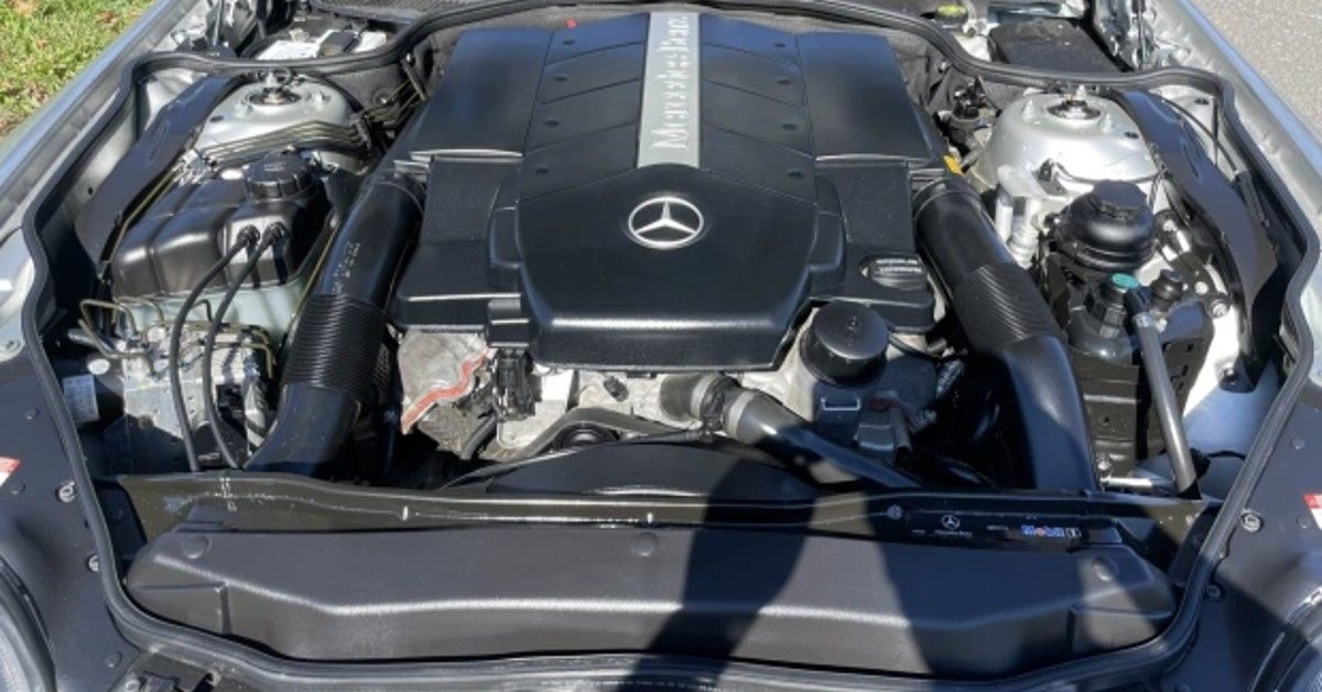 This Is What Makes The R230 Mercedes-Benz SL 500 A Sports Car Bargain