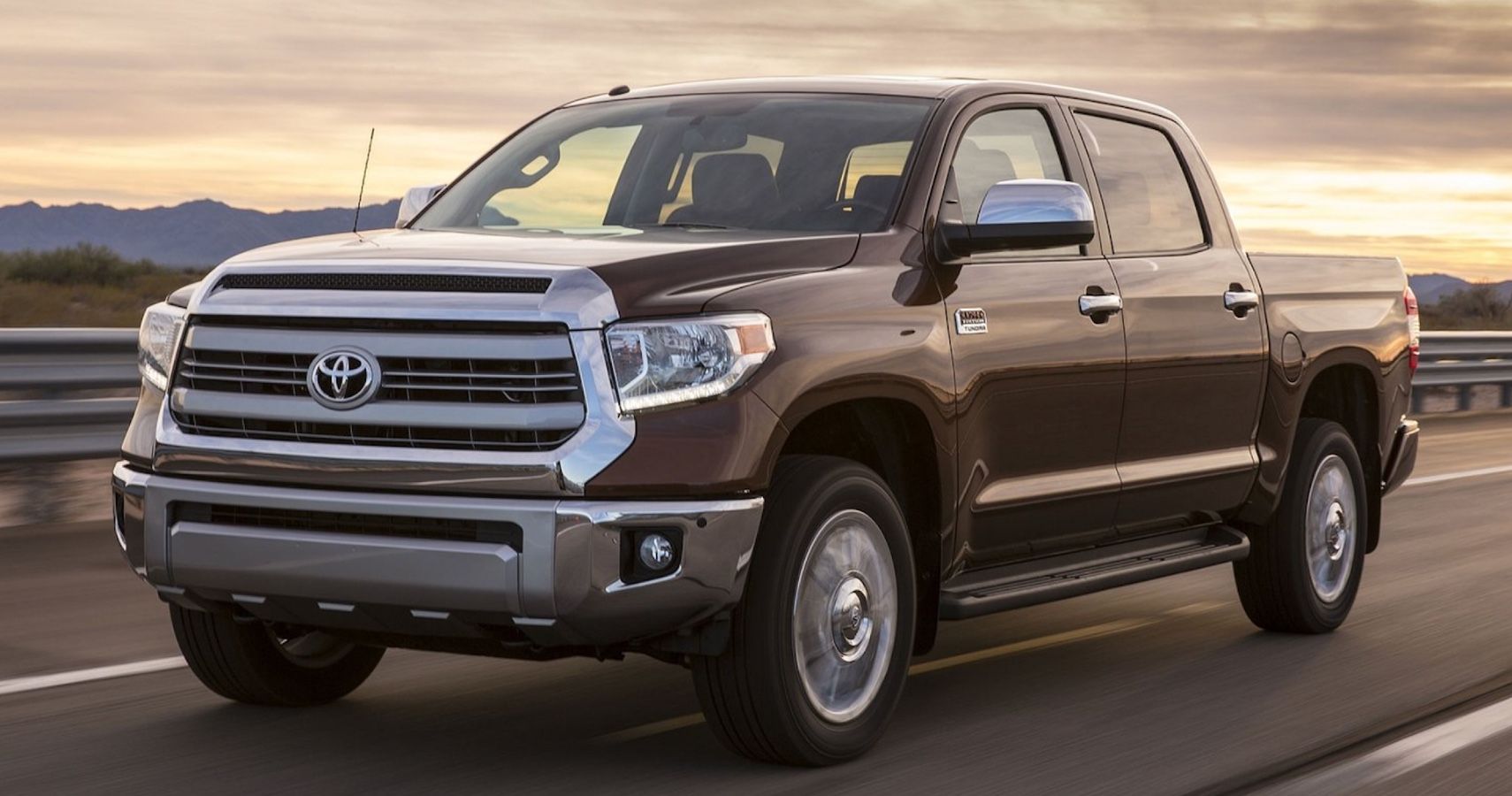 The Best Pickup Truck V8 Engines Of All Time