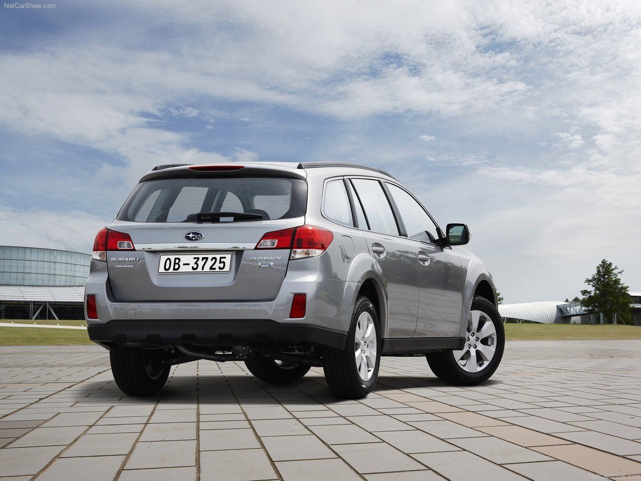 Here's What You Need To Know Before Buying A 2011 Subaru Outback